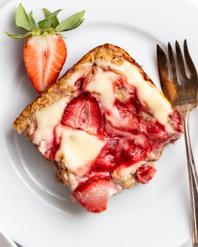 Strawberry Cheesecake Baked Oatmeal - Peanut Butter and Fitness