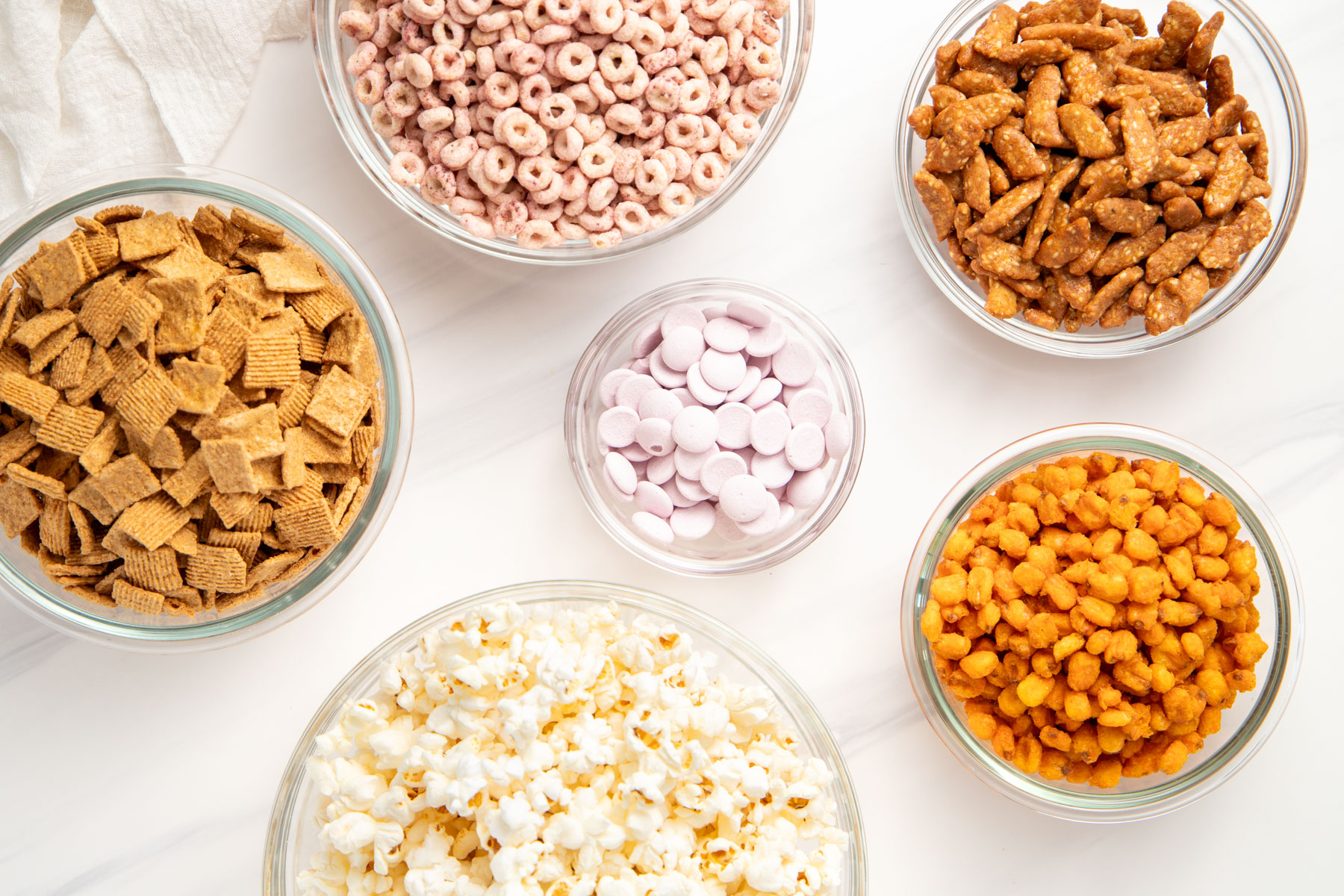 How To: Build the Ultimate Trail Mix (+ 8 Recipes to Try!) - Peanut ...