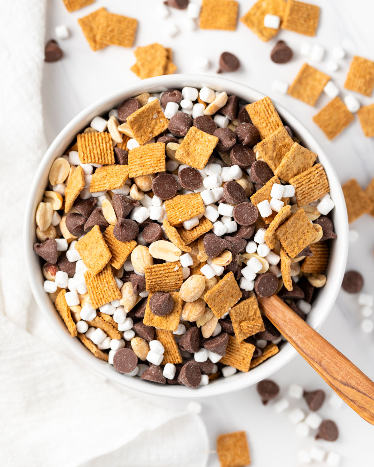 How To: Build the Ultimate Trail Mix (+ 8 Recipes to Try!) - Peanut ...